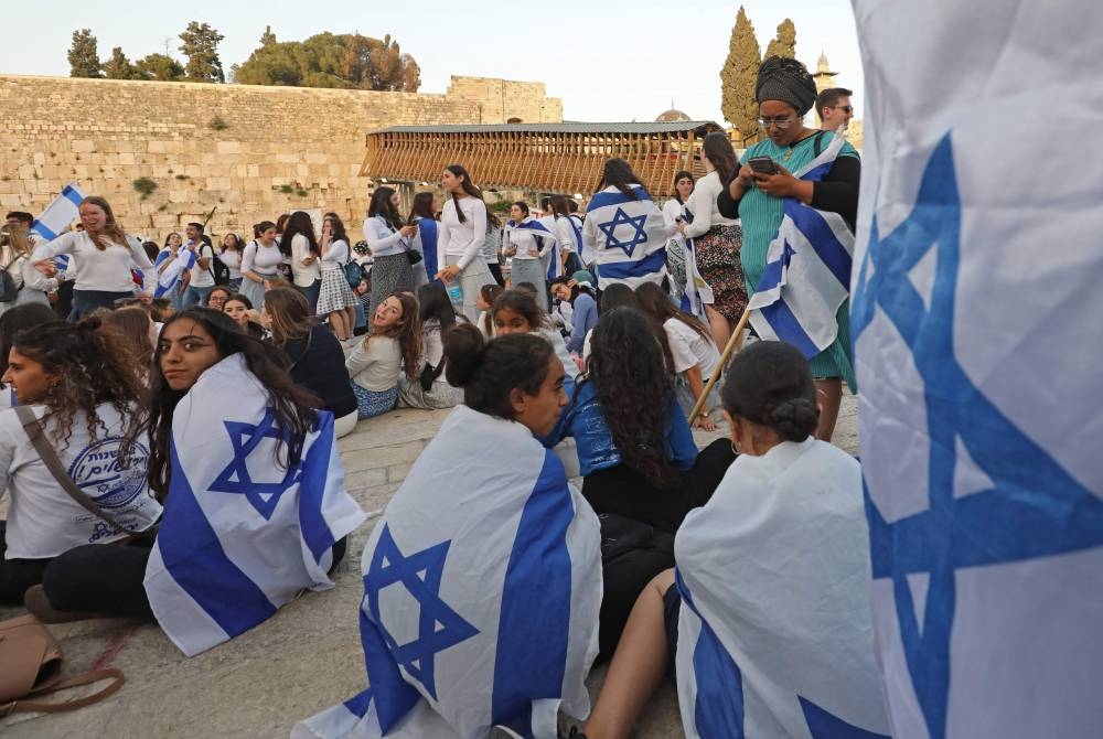 Israeli nationalists march through Jerusalem’s Old City | Malay Mail