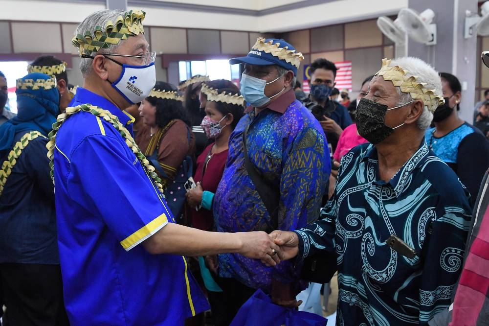 PM: Govt seeks formula to address Orang Asli school dropout issue ...