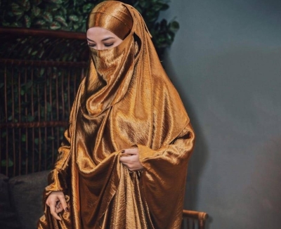 Nails look bruised: Neelofa to have experts talk about her henna ...