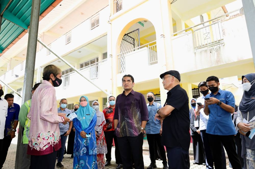 Senior education minister: Property legalisation will ease future ...