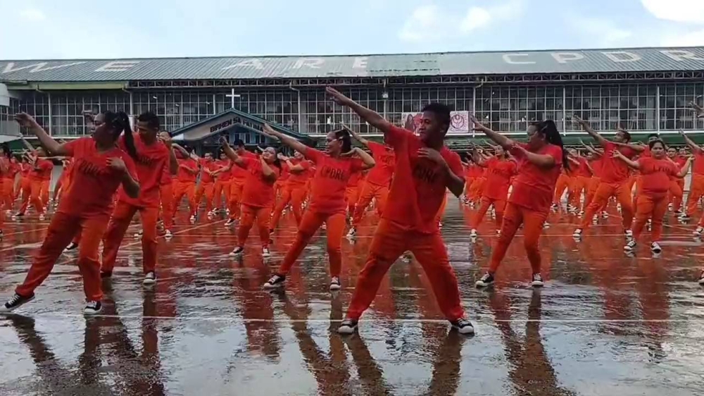 Philippines’ famed dancing inmates are back with new moves (VIDEO ...