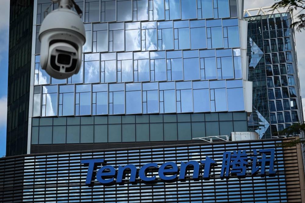Chinese tech giant Tencent revenue falls for first time since going public