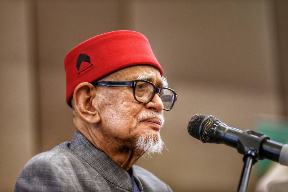PAS' Hadi claims non-Muslims, non-Bumiputera make up the bulk of 'roots ...