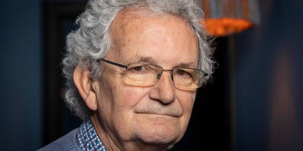 Photo legend Martin Parr compares himself to amateurs in playful expo ...