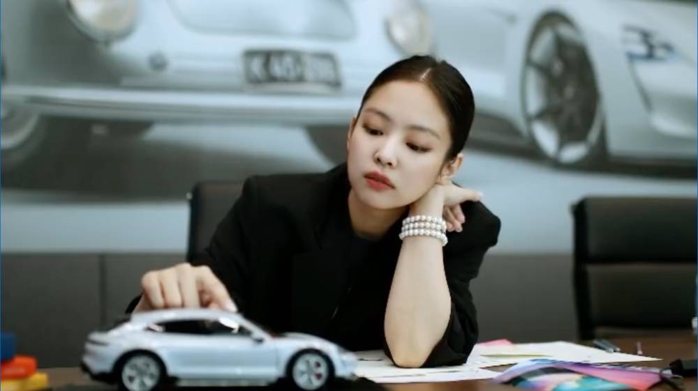 Porsche unveil exclusive Taycan 4S Cross Turismo for Blackpink's Jennie ...