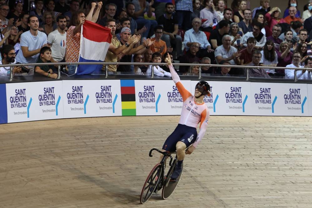 Lavreysen wins fourth straight men's sprint gold at cycling worlds ...