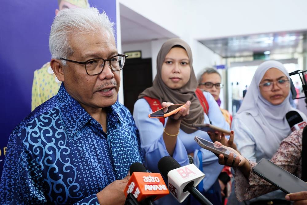 Hamzah Zainudin: Police proved competence in solving Palestinian ...