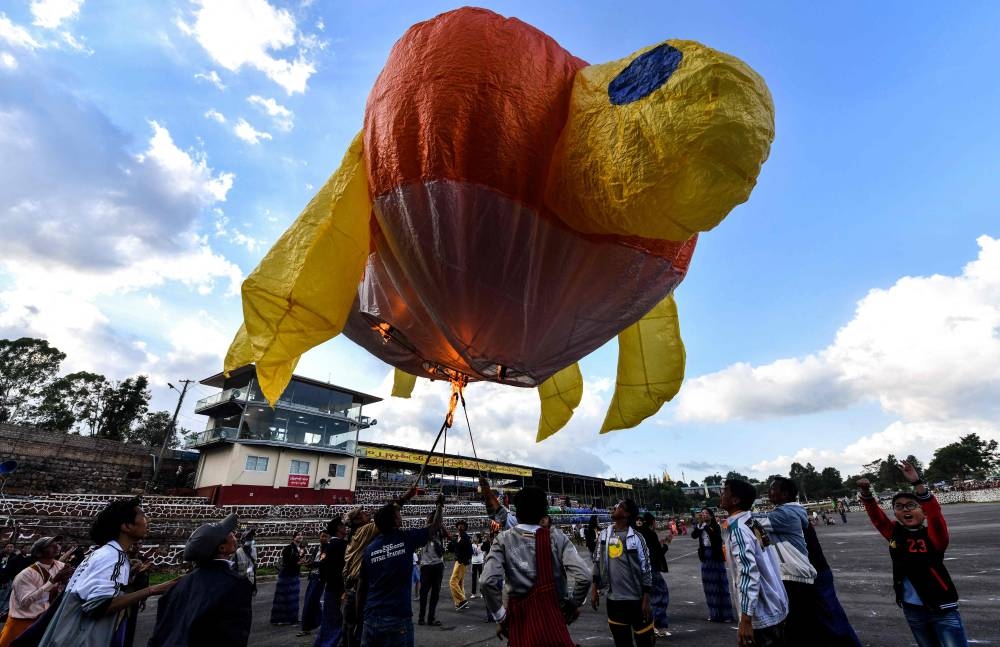 Myanmar hot-air balloon festival returns with a bang | Malay Mail