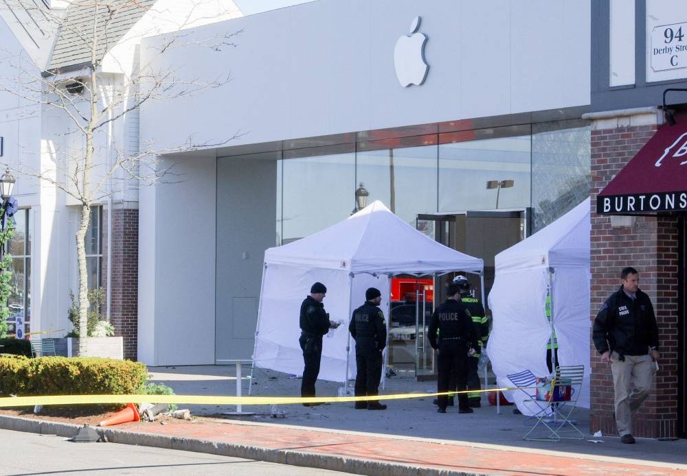 SUV crashes into Boston-area Apple store, killing a man | Malay Mail