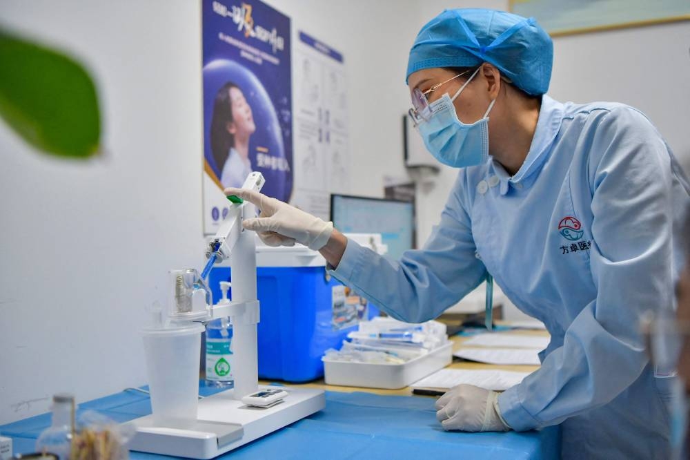 China says to accelerate push to vaccinate elderly against Covid-19 ...