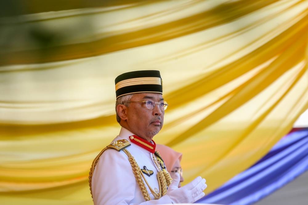Agong grants audience to UAE Land Forces commander in Abu Dhabi | Malay ...