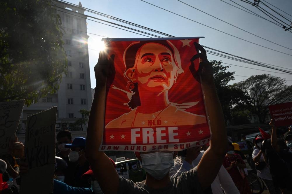 Suu Kyi lawyers set to make final arguments in junta trial | Malay Mail