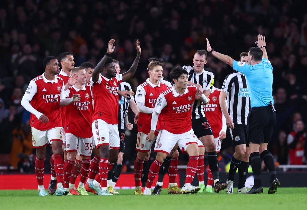 EPL leaders Arsenal held by Newcastle | Malay Mail