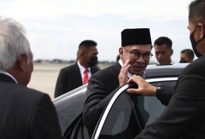 Anwar arrives in Sabah in hopes of being peacemaker | Malay Mail