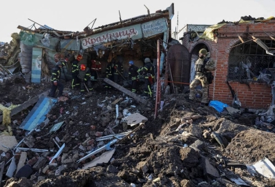 Ukraine fights Russian assault on salt mining town along eastern front ...