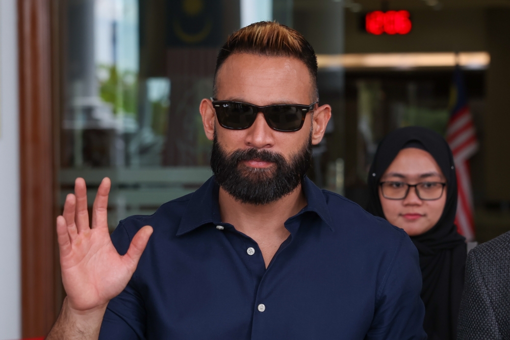 Actor Sharnaaz Ahmad claims trial to hurting security guard at KL condo ...