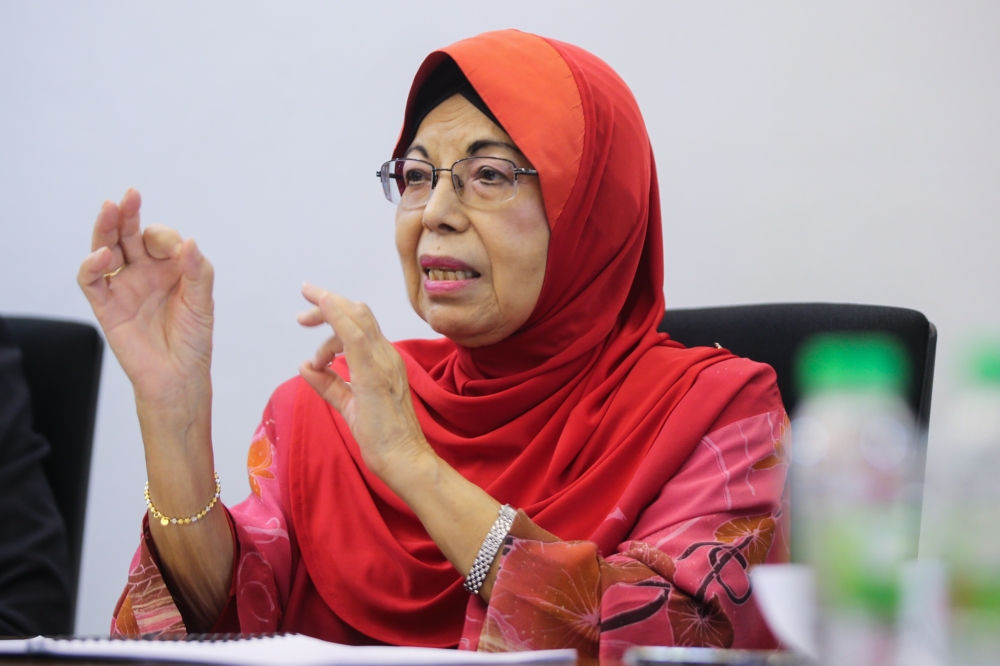 MAA: Motor vehicle sales in Malaysia break all-time record in 2022, EVs ...