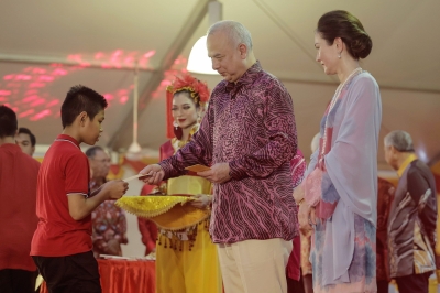 Sultan Nazrin attends Perak-level CNY open house in Tambun | Malay Mail