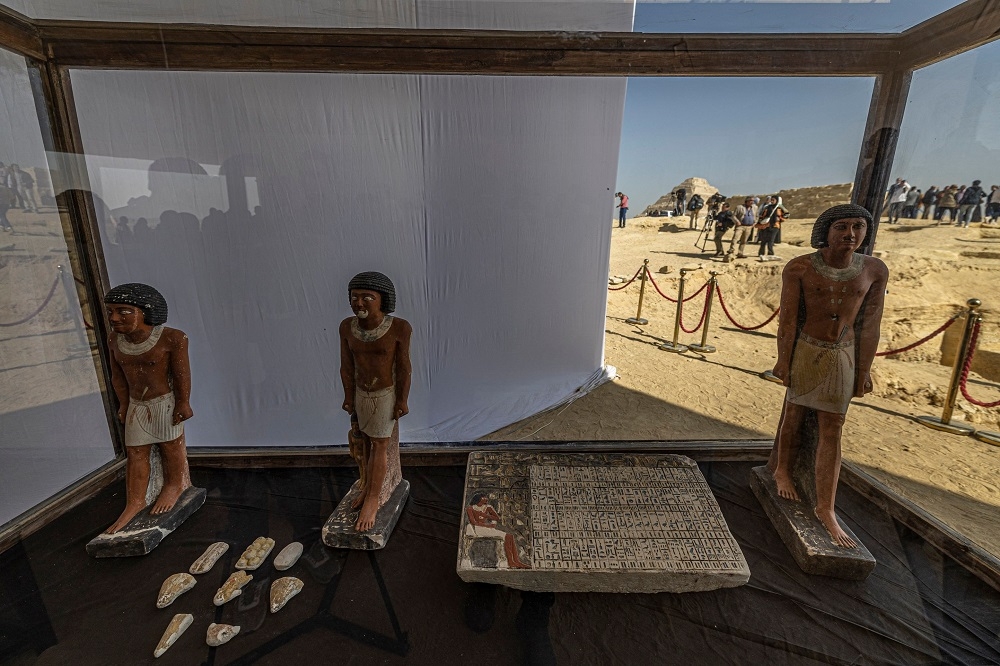 Egypt unveils ancient ‘secret keeper’ tomb, golden mummy | Malay Mail