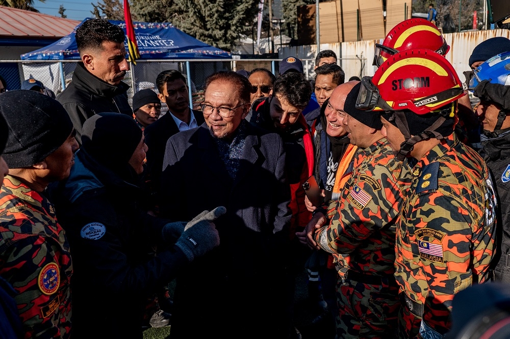 PM Anwar expresses Malaysian solidarity to help Turkey face difficult ...