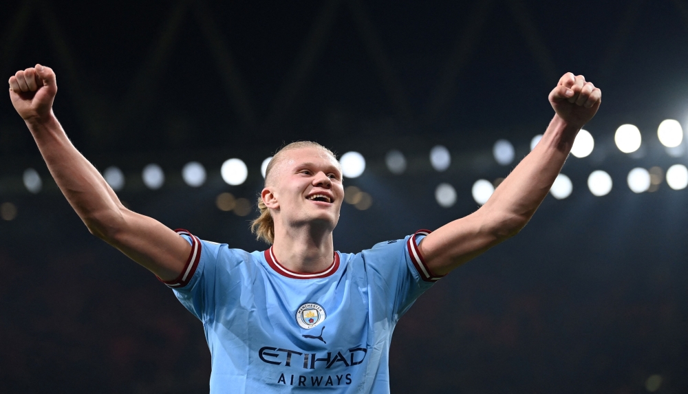 Man City sink Arsenal to seize top spot in title race | Malay Mail