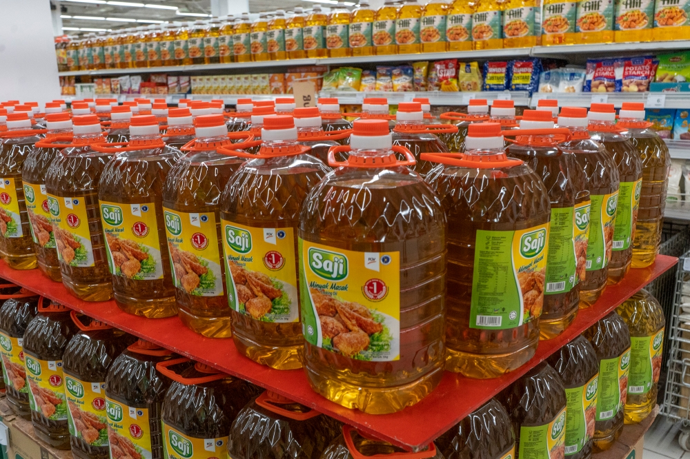 Salahuddin: Industry players reluctant to accept two-tier cooking oil ...