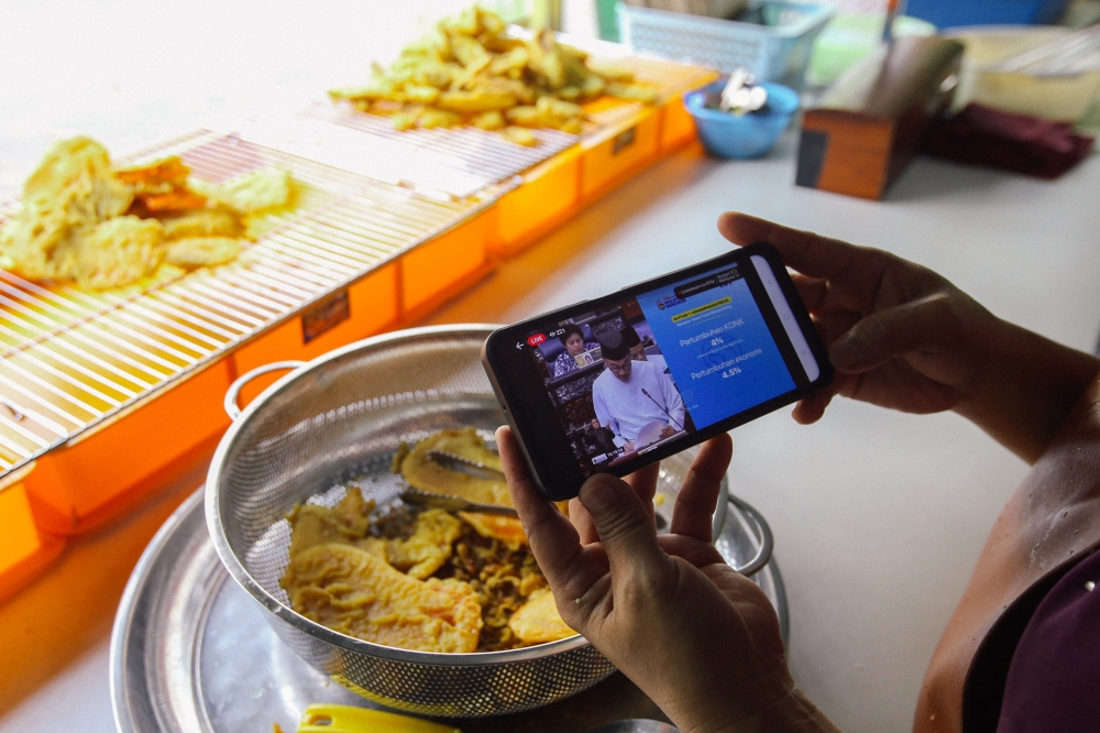 Budget 2023: Socso to top-up TVET grad salaries by RM600 for three ...