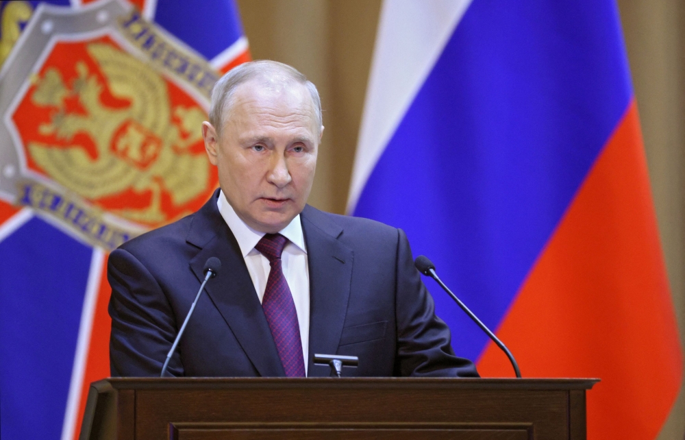 Putin tells FSB to step up anti-terrorist and intelligence activity ...