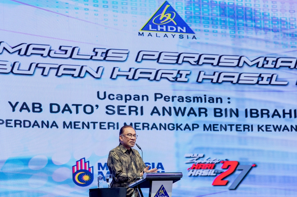 Anwar tells LHDN not to let kopiah, false piety deter it from ...