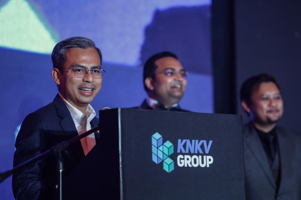 Fahmi: People free to express views on social media, just don’t touch on sensitive issues ...