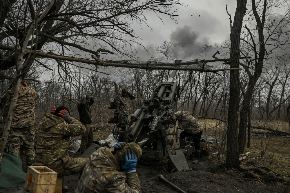 Ukrainian gunships rain rockets on Russian targets near Bakhmut | Malay ...