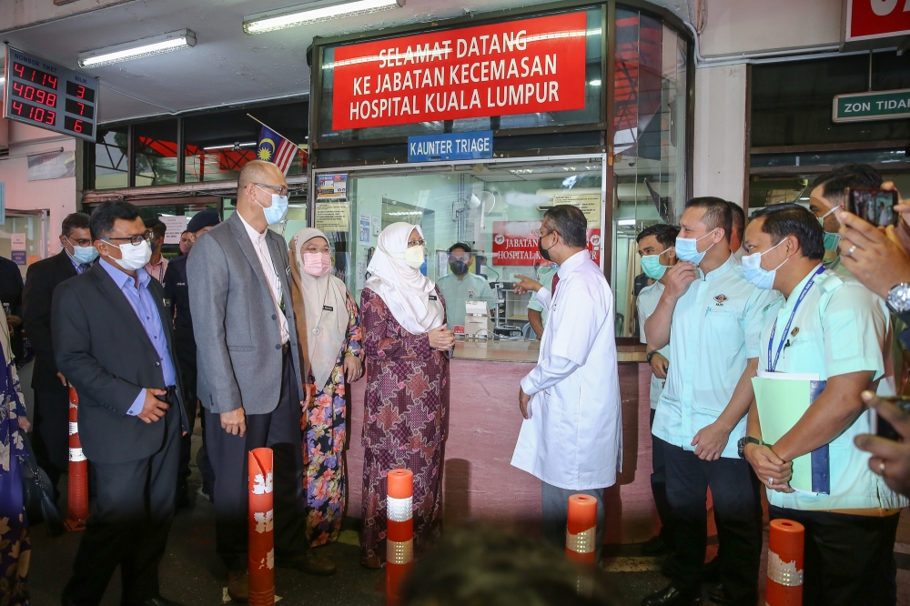 Health and Transport Ministries to roll out shuttle bus service between ...