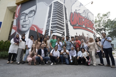 Malay Mail joins with Unirazak to offer scholarships for foundation ...