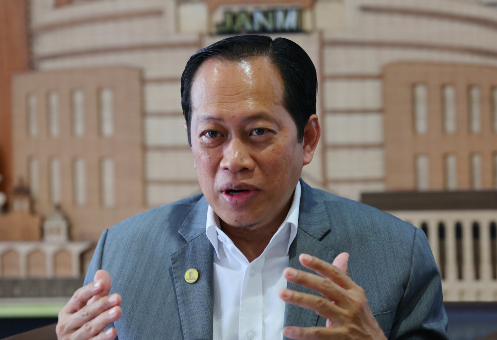 Ahmad Maslan says there are RM11b in unclaimed money belonging to the public | Malay Mail