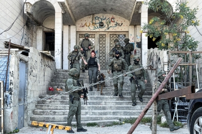 Palestinian ministry: Israeli forces shoot seven in West Bank raid ...
