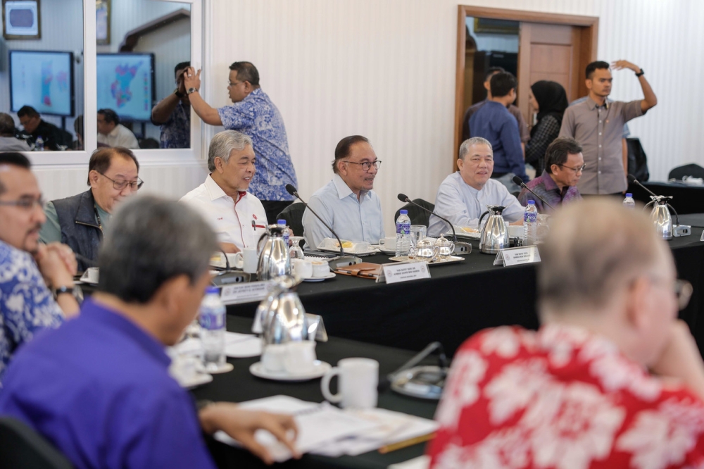 Anwar chairing Unity Govt Leadership Consultative meeting | Malay Mail