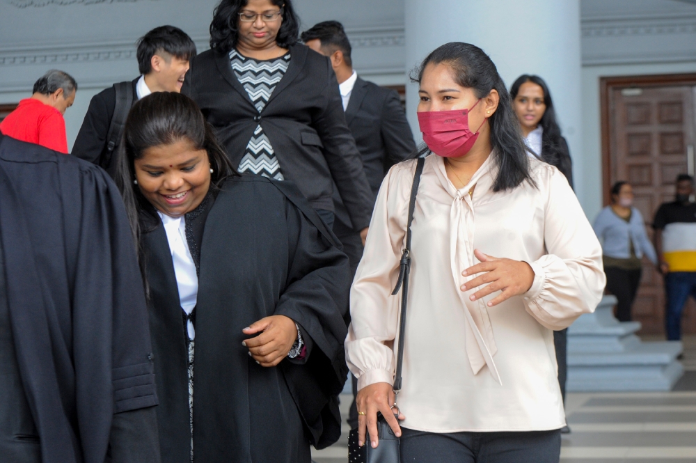 Loh Siew Hong continues legal challenge against three kids’ unilateral ...