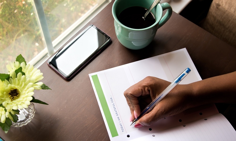 Gen Z is revamping journaling as a way to boost well-being | Malay Mail