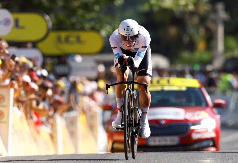 Injured Pogacar preparing to race in Tour de France with a brace ...
