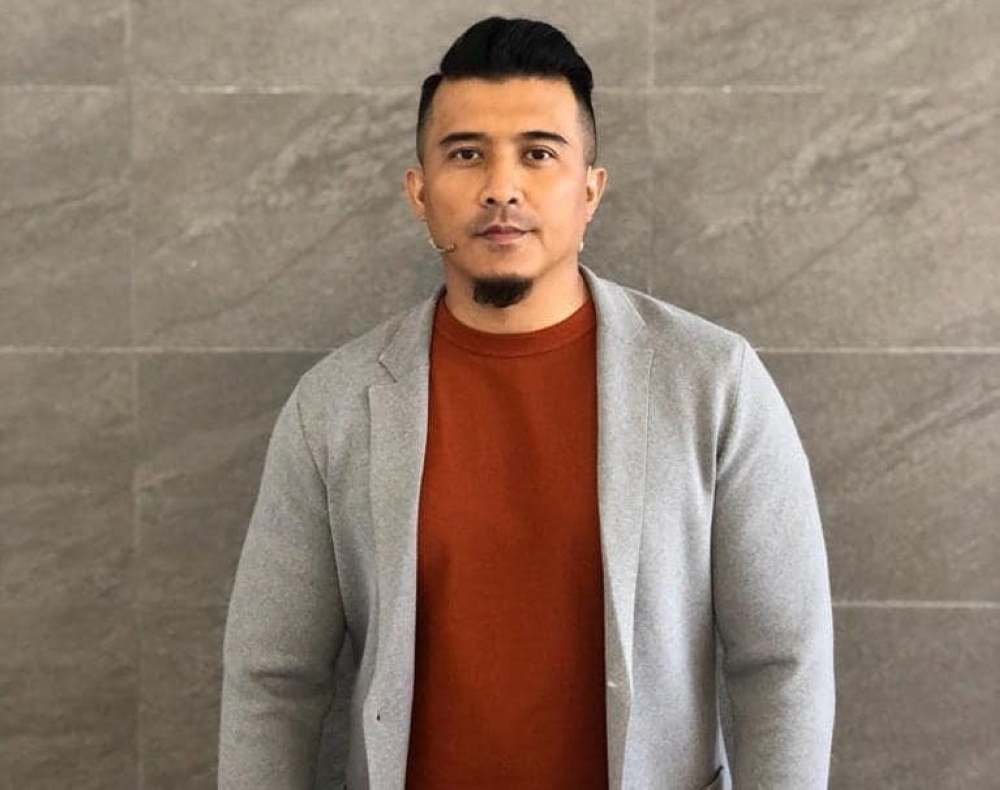 'Leave me alone!' Actor Aaron Aziz fed up of body-shaming jibes | Malay ...