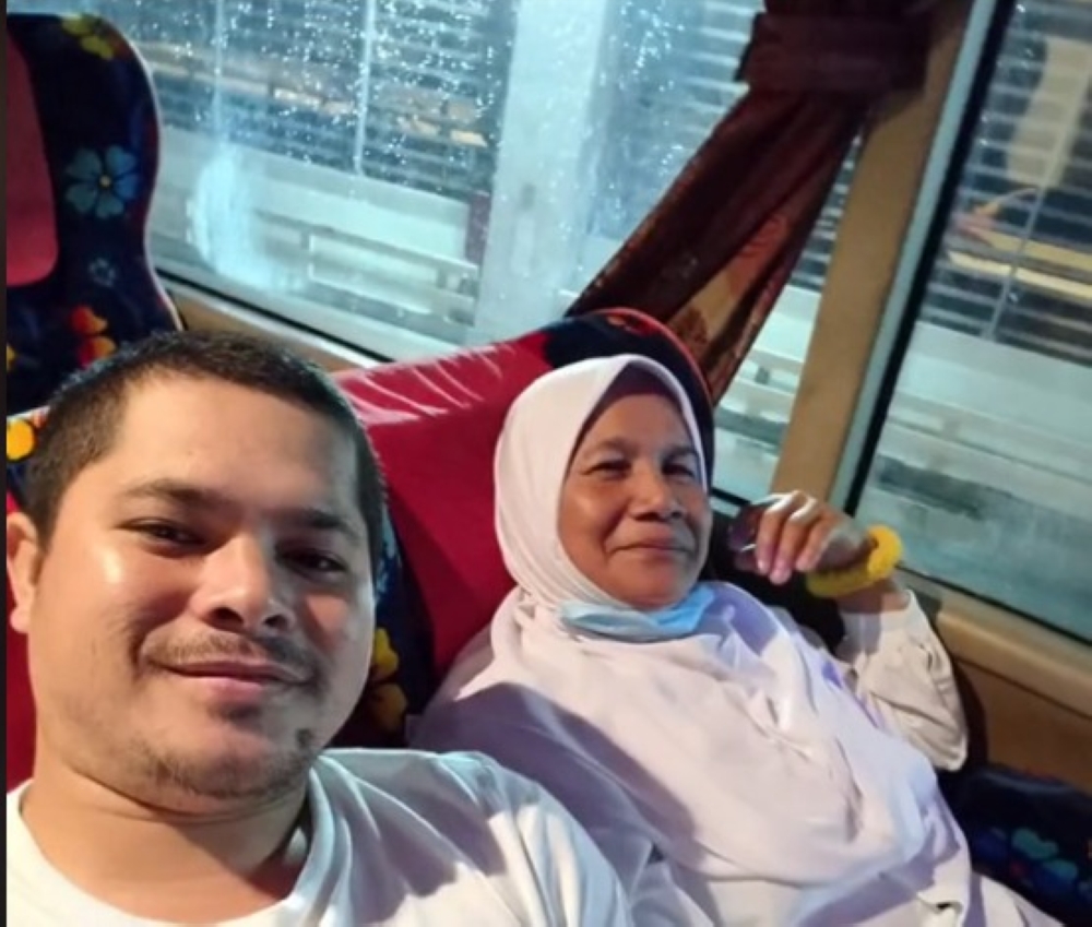 GLGT - Malaysian great-grandmother, 62, and husband, 28, go viral after ...