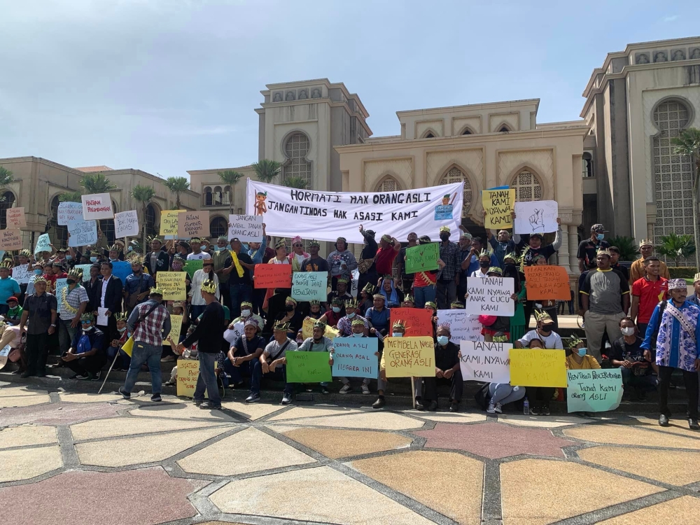 Orang Asli rep apologises to Johor Sultan, says JPOAJ protest over land ...