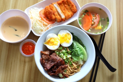 Grab these wallet-friendly handmade noodle bowls at PJ Section 14's Yap ...