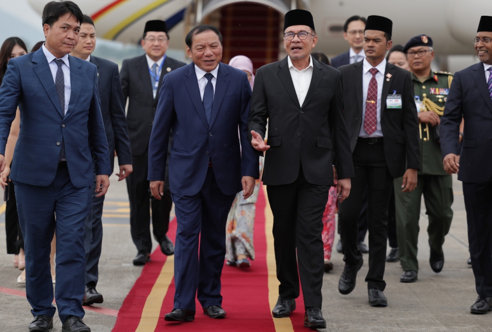 PM Anwar, wife arrive in Hanoi for official visit to Vietnam | Malay Mail