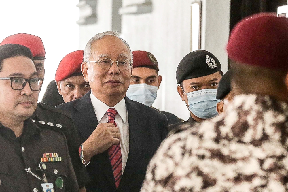 Najib’s 1MDB trial: Judge to decide tomorrow whether to remove self ...