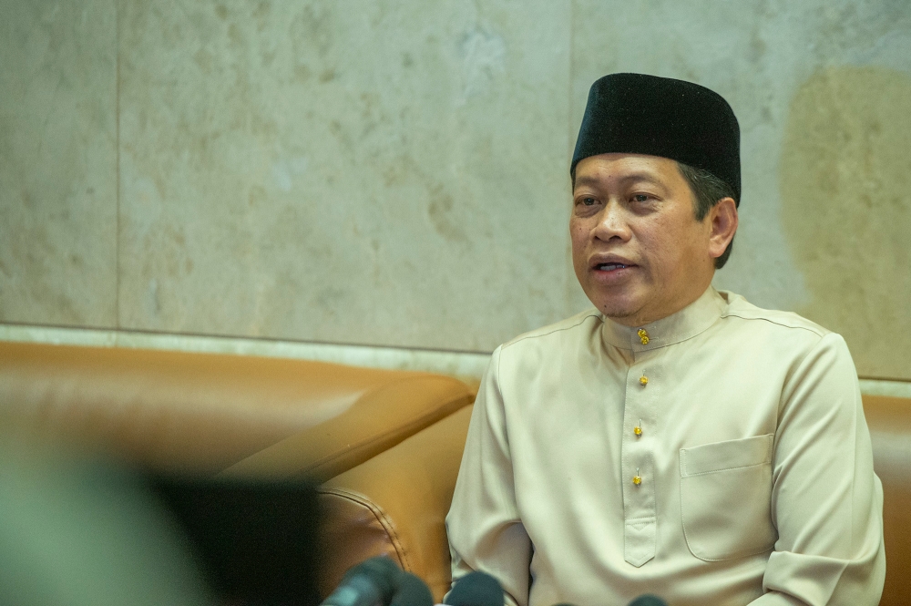 Budget 2024 state-level engagement sessions to start tomorrow, says Ahmad Maslan | Malay Mail