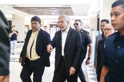 Siti Nurhaliza's husband Datuk K says ‘generous’ Zahid gave RM10m via ...