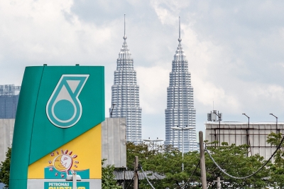 Petronas to pay RM40b dividend to government in 2023, says executive ...