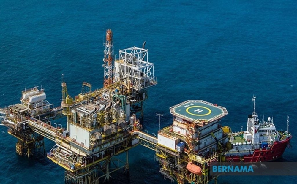 Moody’s affirms Petronas LNG's Baa1 rating with stable outlook | Malay Mail