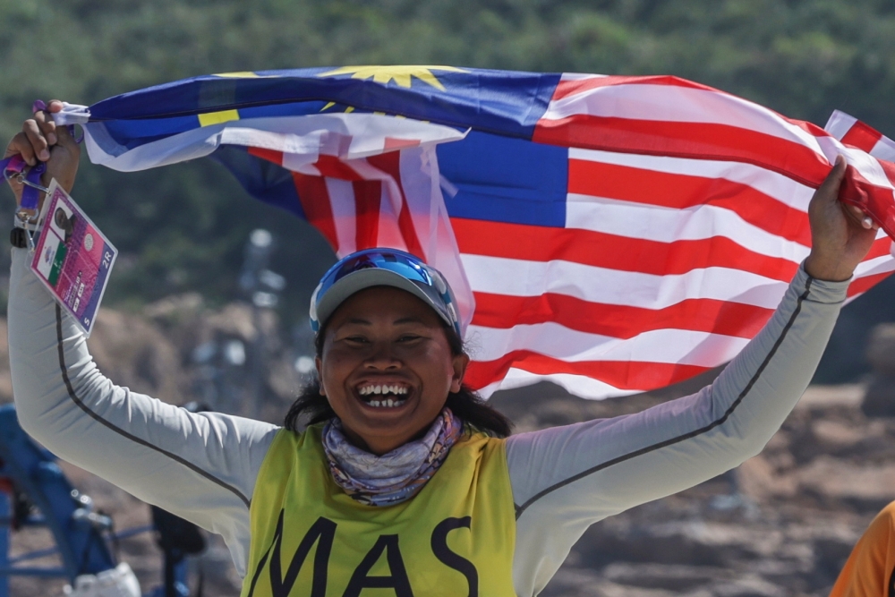 Asian Games: Sailor Nur Shazrin wins Malaysia’s first gold | Malay Mail